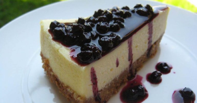 White Chocolate Blueberry Cheesecake