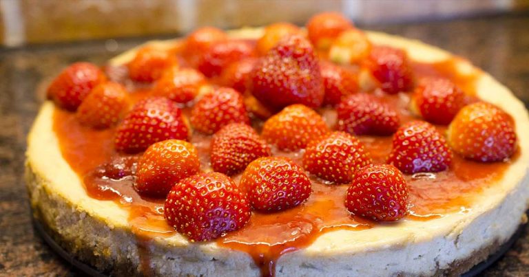Diabetic No-Bake Sugar Free Strawberry Cheesecake